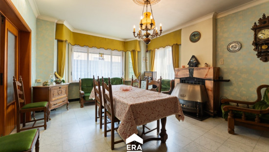 Halfopen woning centrum Koolskamp - 4 slaapkamers en garage € 207 000 | ERA