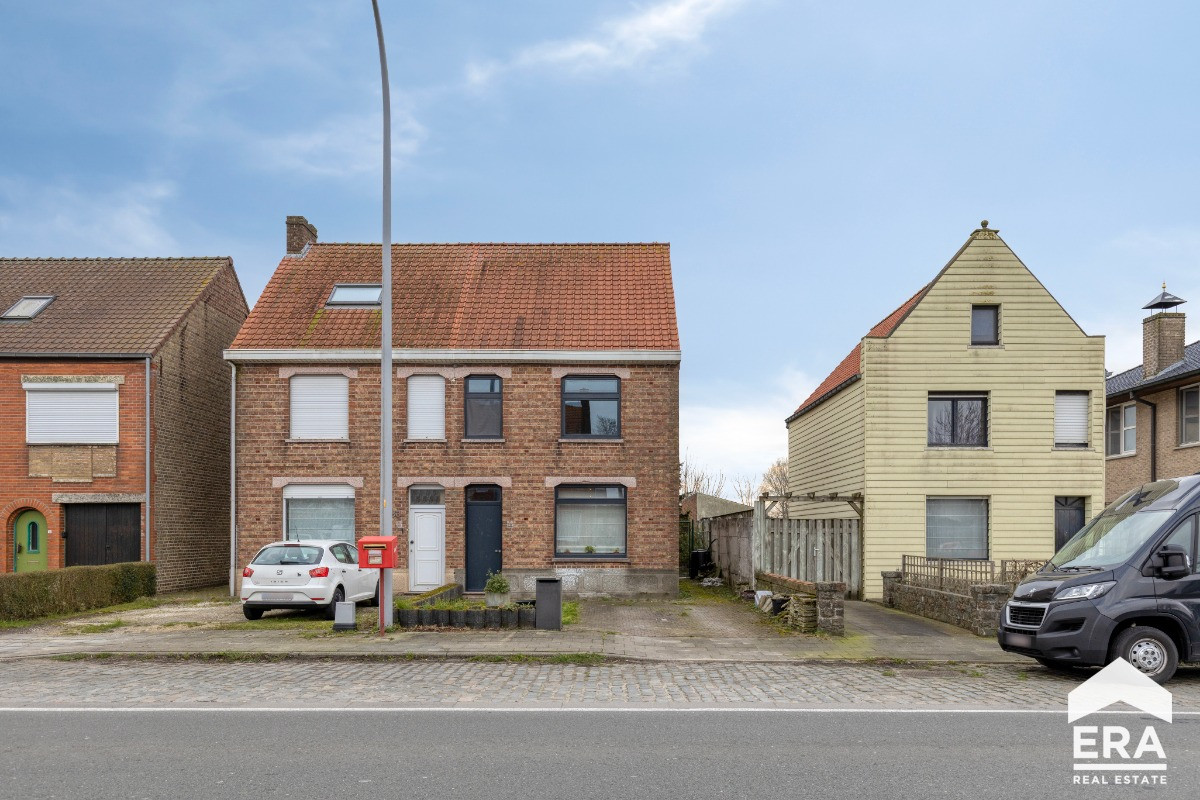 Maison semi-ouverte avec jardin ensoleillé à Zedelgem € 279 000 | ERA