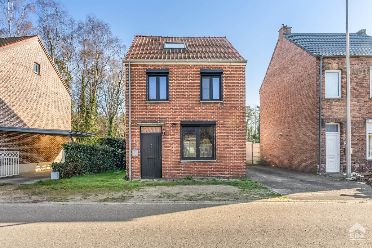 Maison à rénover avec jardin à Genk € 224 000 | ERA