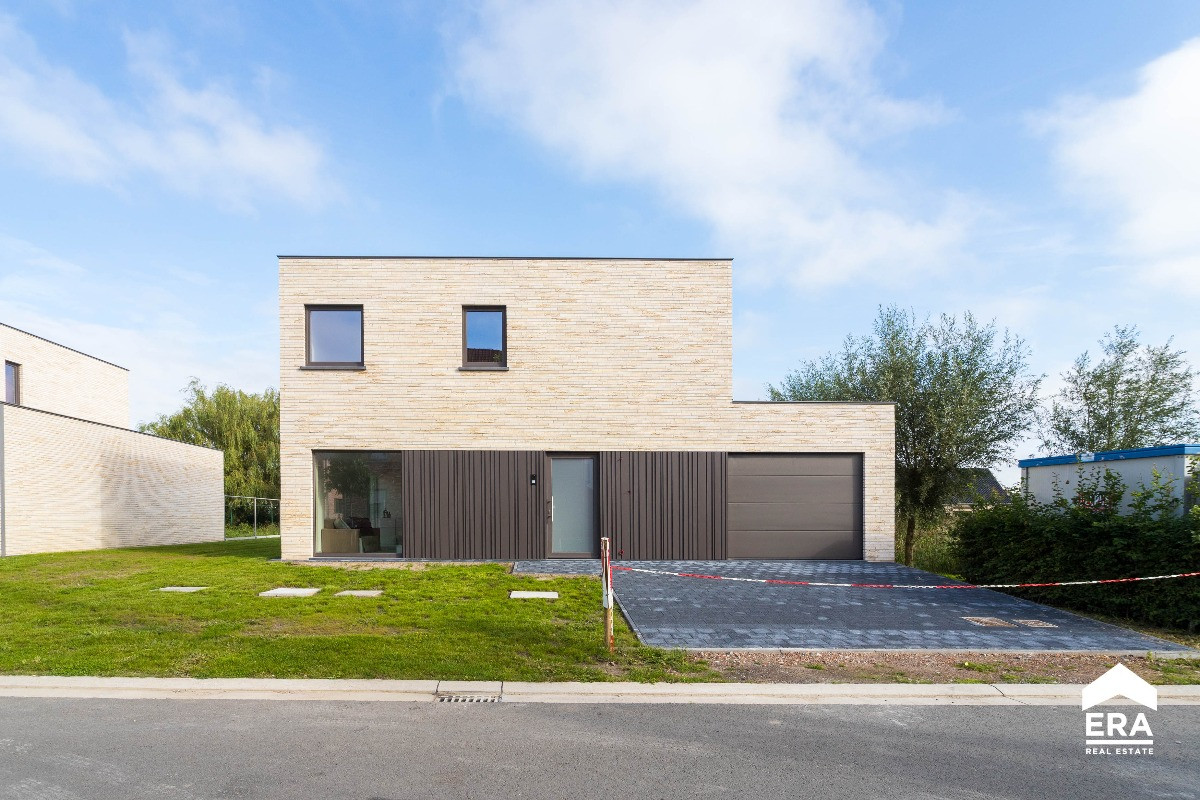 Luxe villa met duurzame technologie en royale indeling € 425 000 | ERA