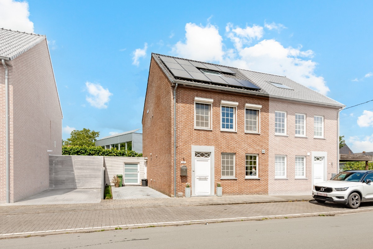 PRACHTIG HUIS MET 4 SLAAPKAMERS IN HARTJE ASSENEDE (EPC-B) € 419 000 | ERA