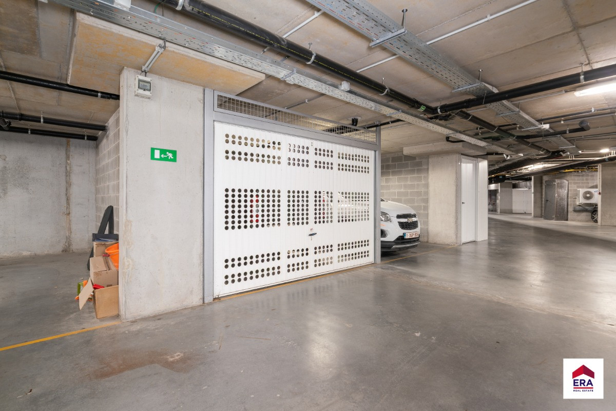 Box de garage fermé dans un parking souterrain à Alsemberg € 30 000 | ERA
